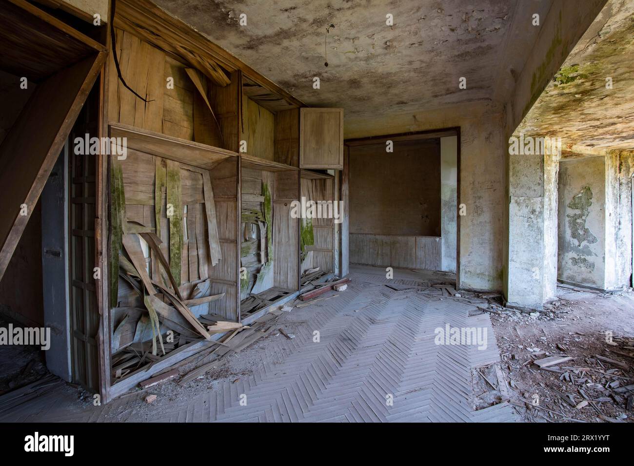 Lost Place, interior with windows, Villa de Vecci, Villa Mussolini ...