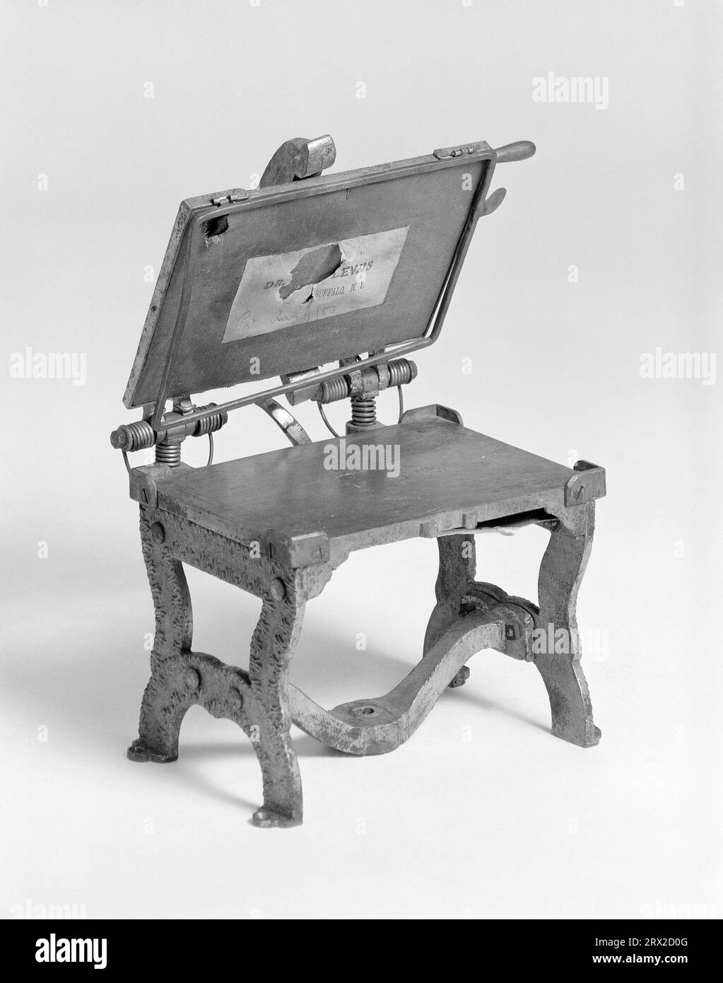 Patent model. Hand printing press, Lewis, patent no. 9923, from 4" x 5 ...