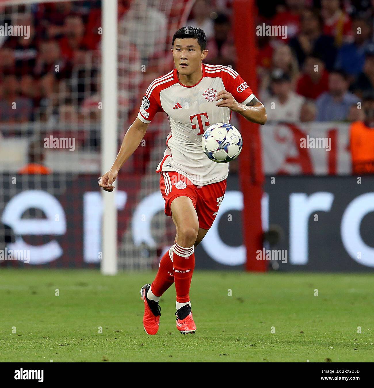 Min-Jae Kim (Bayern) . FC Bayern München-Manchester United . München ...