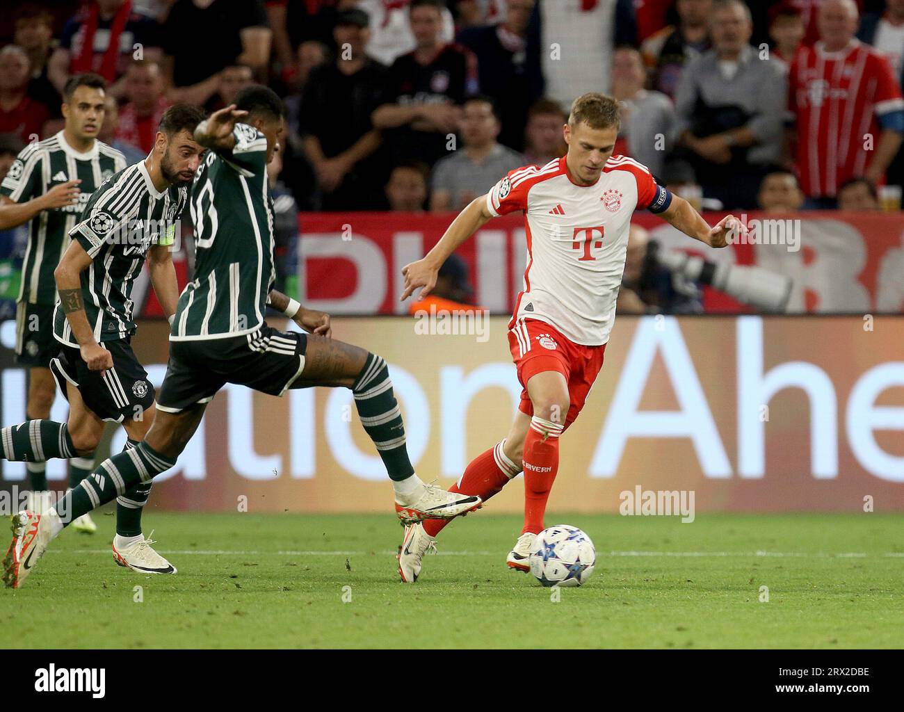 V.li. Marcus Rashford (ManU), Joshua Kimmich (Bayern) . FC Bayern ...