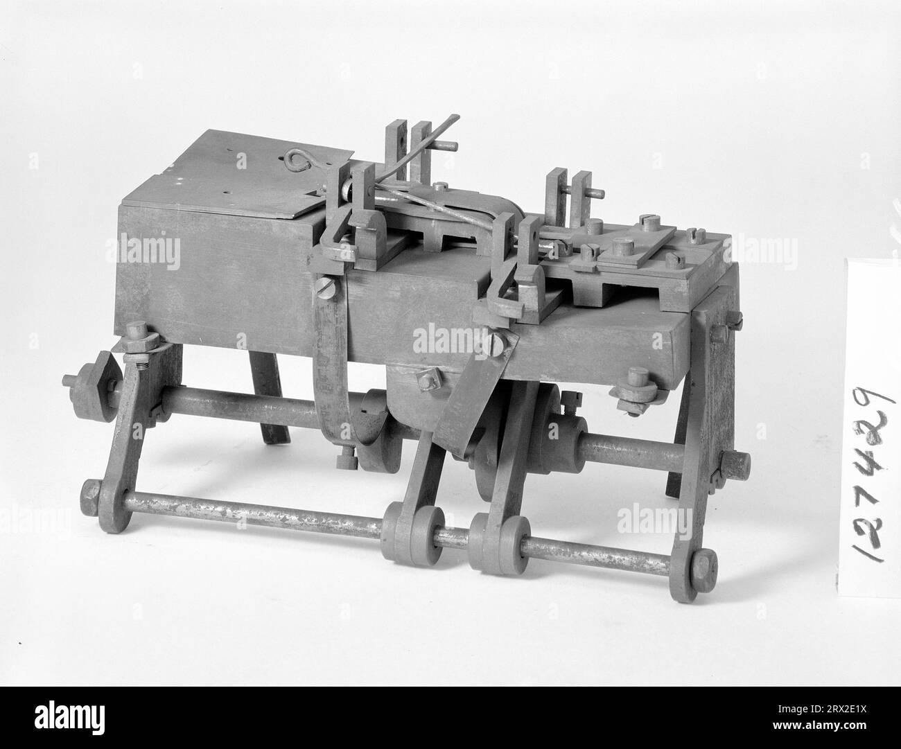 Patent model. Type dressing machine, Mason, patent no. 207429. GA*89797 ...
