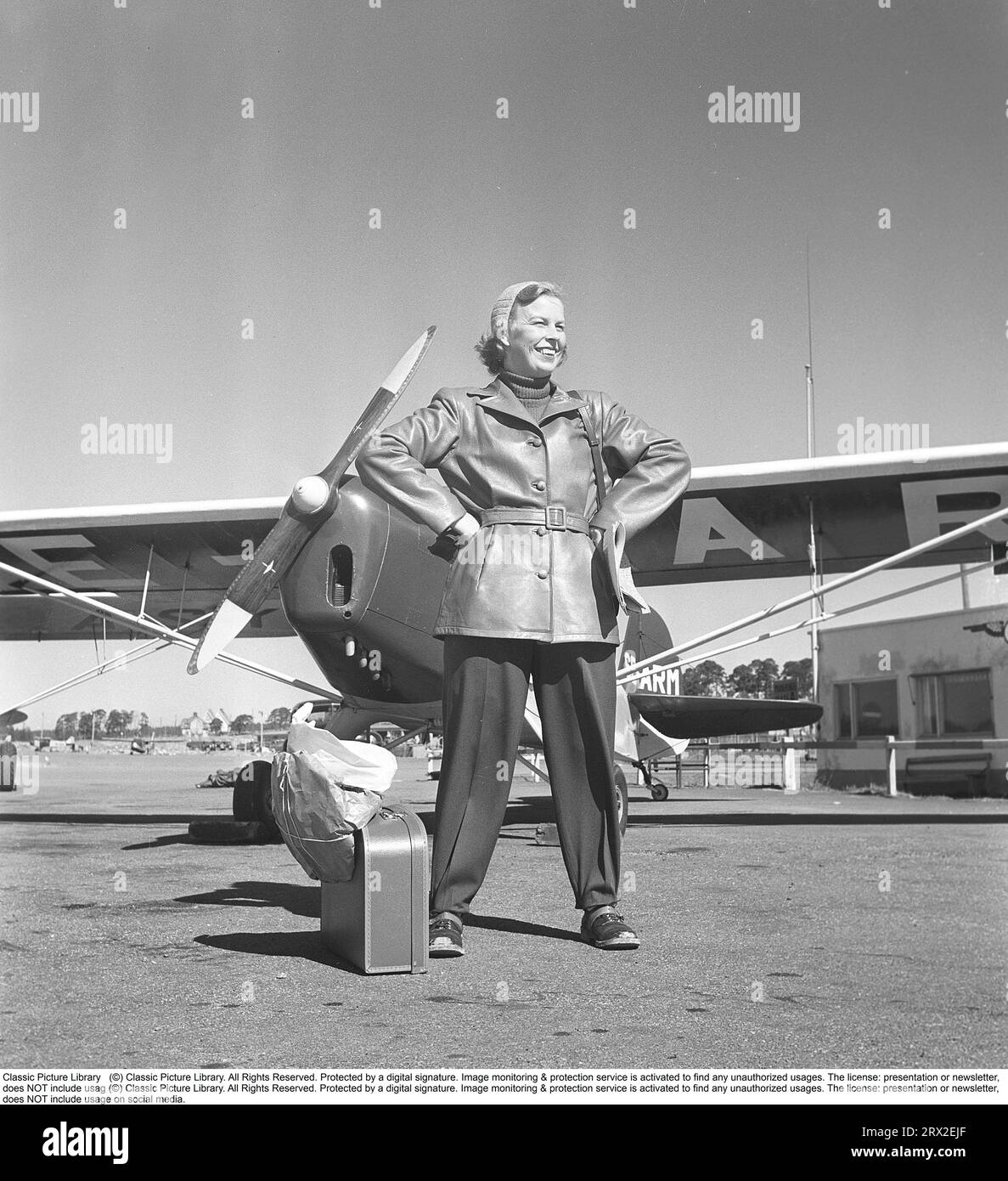 Woman pilot in the 1950s. Sweden's only flying waitress. Rut Berggren ...