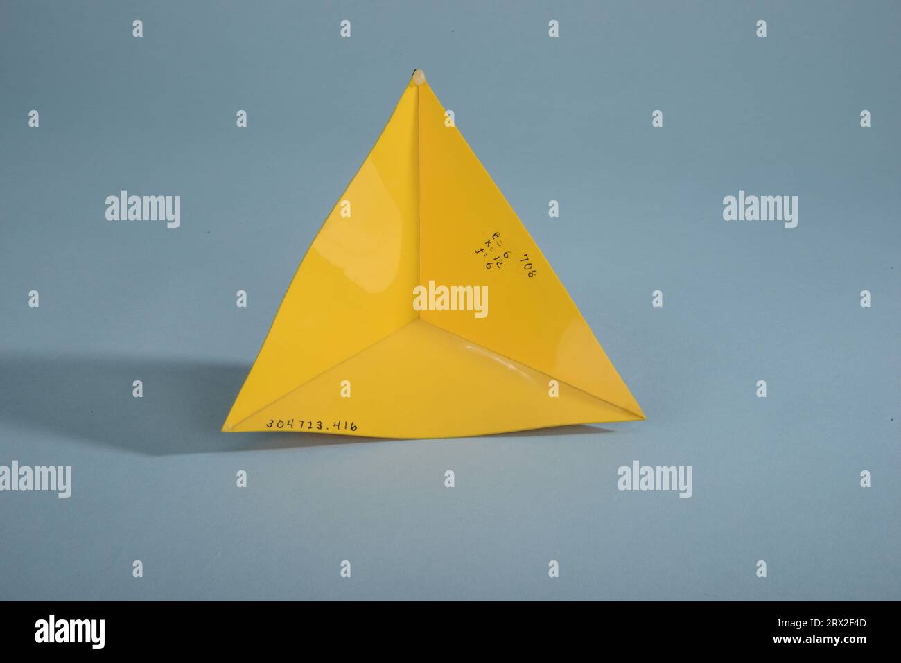Geometric model by A. Harry Wheeler, Surface with Boundary - Polyhedron ...