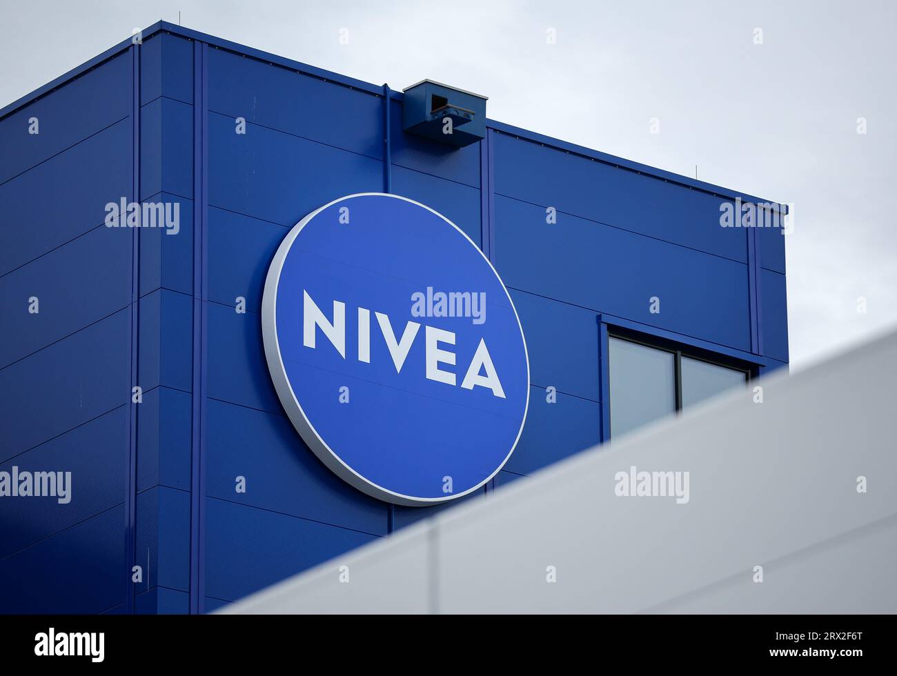 Nivea logo hi-res stock photography and images - Alamy