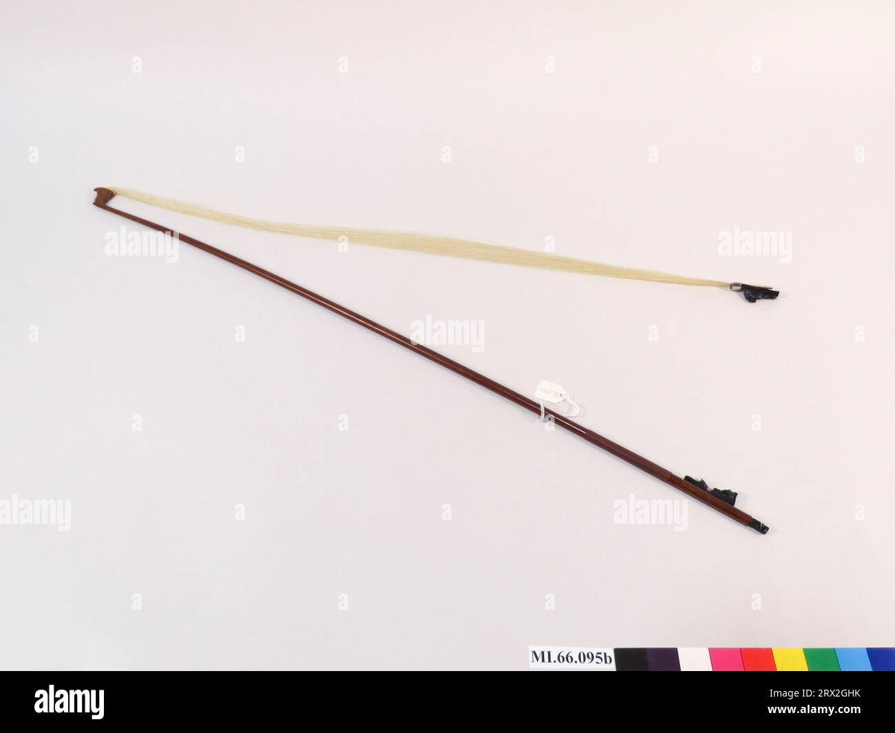 Violin bow history hi-res stock photography and images - Alamy