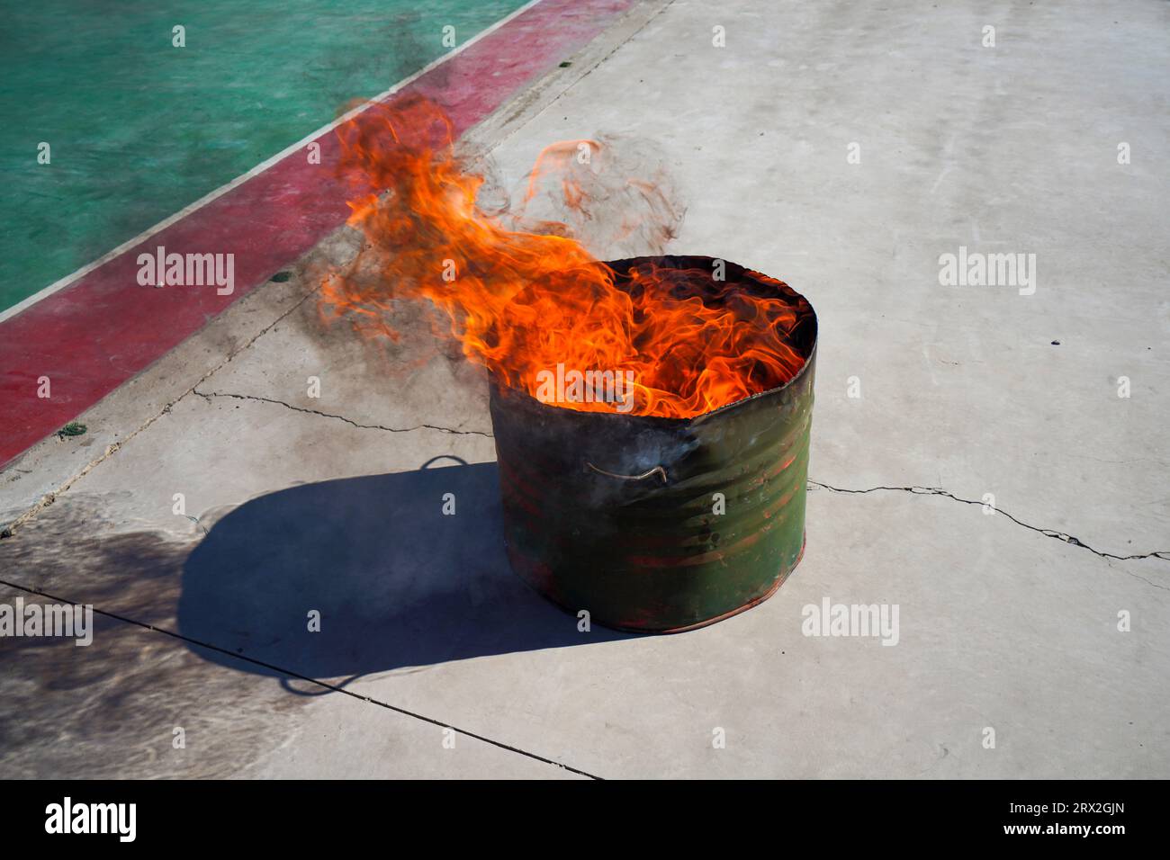 Diesel barrel burning with great fire Stock Photo - Alamy