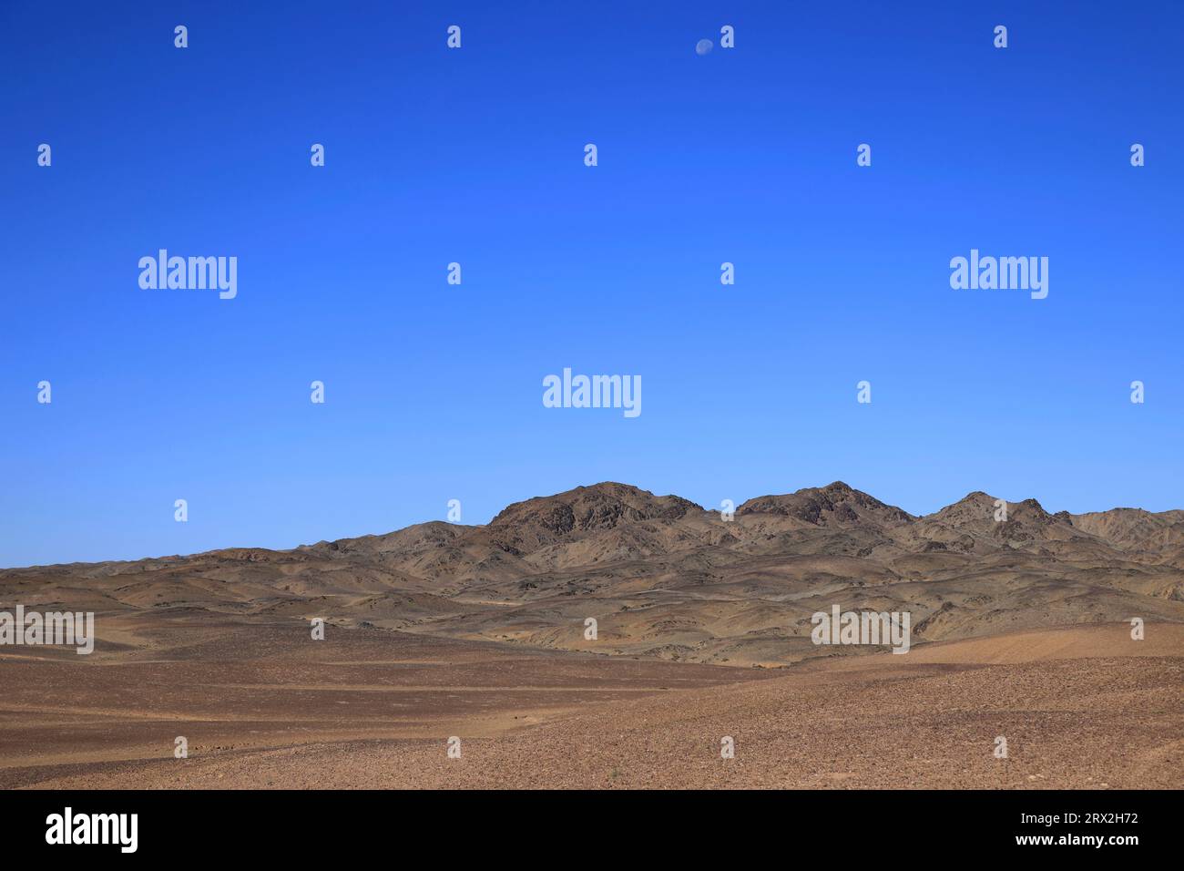 Landscape in the Altai Gobi Mountains area, Bayankhongor province ...