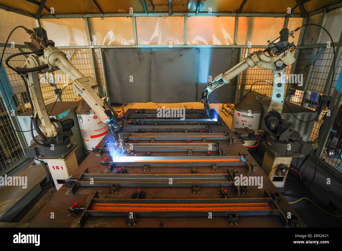 Welding robot is carrying out welding operation, North China Stock ...