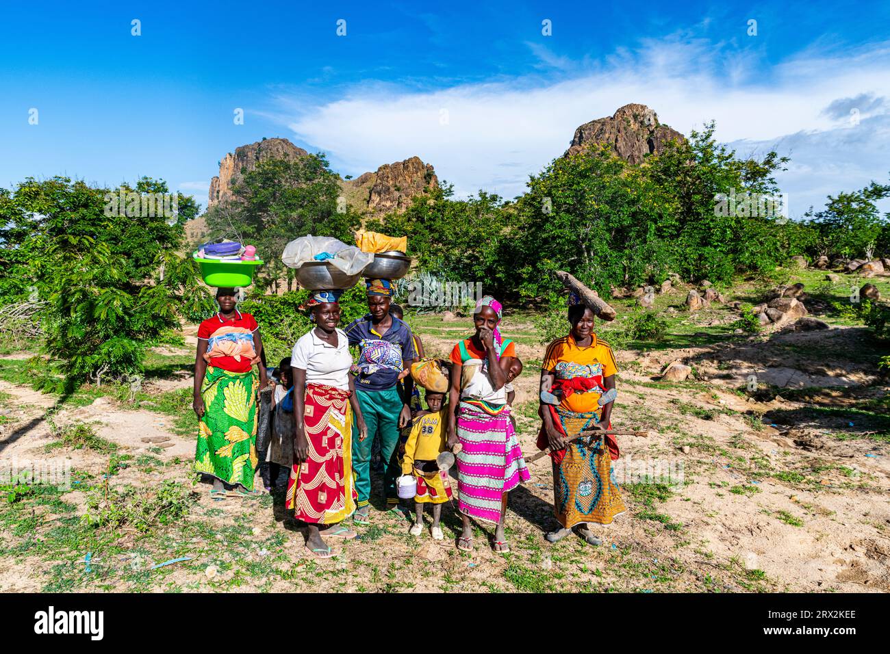 Kapsiki women coming back from the fields, Rhumsiki, Mandara mountains ...