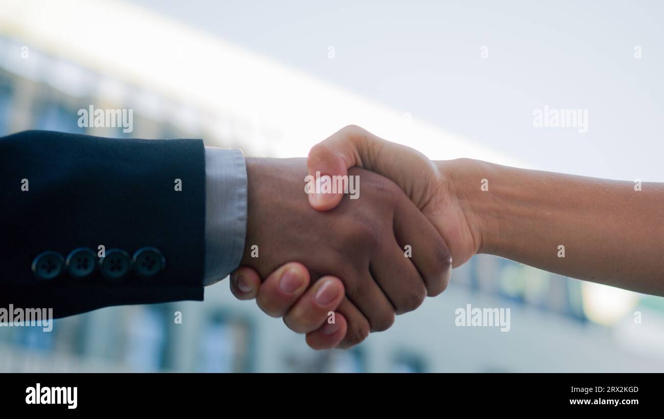 Diverse business people shake hi-res stock photography and images - Alamy