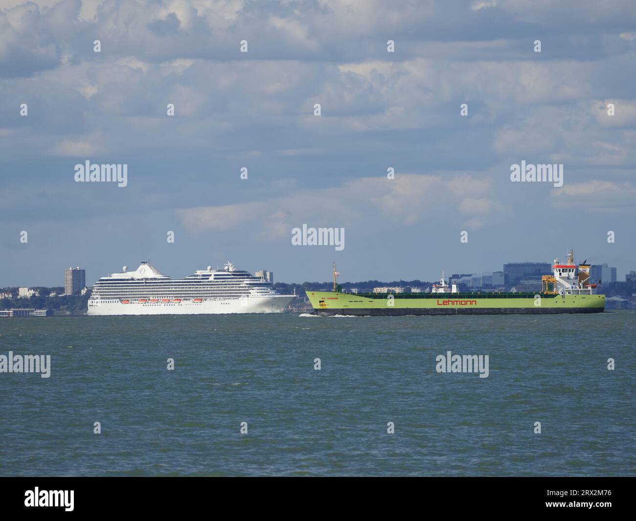 Sheerness, Kent, UK. 22nd Sep, 2023. UK Weather: sunny and warm ...