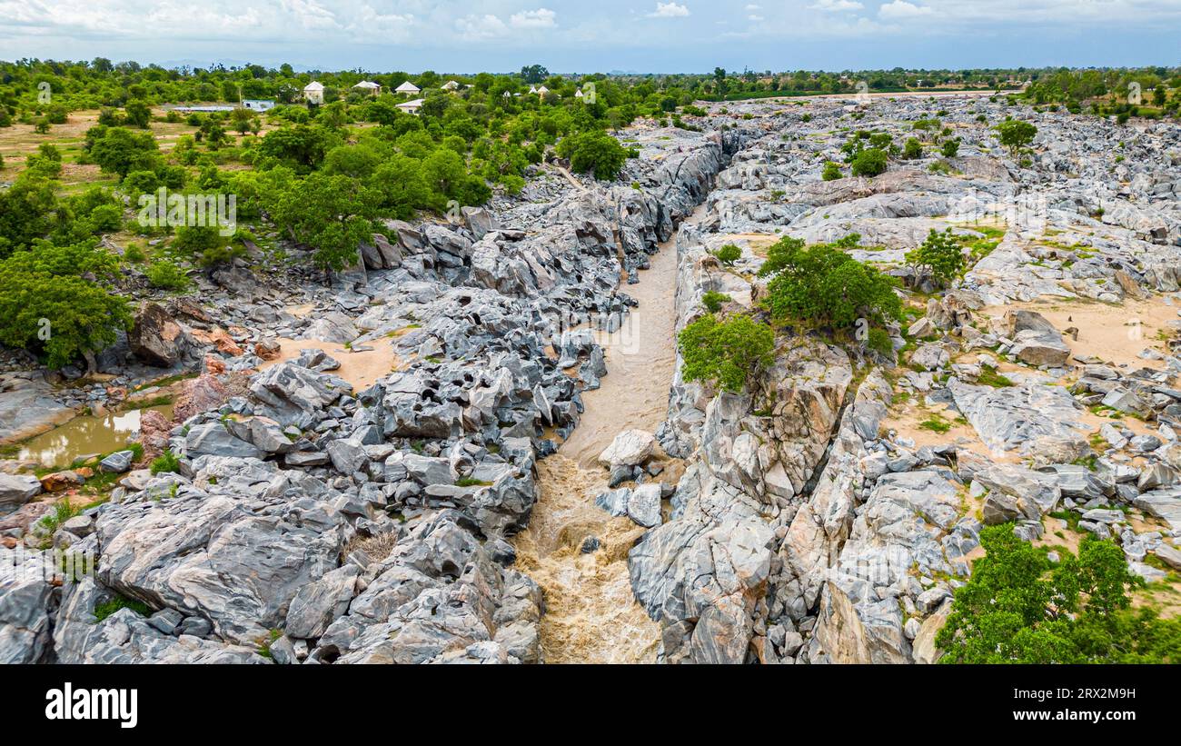 Kola gorge hi-res stock photography and images - Alamy