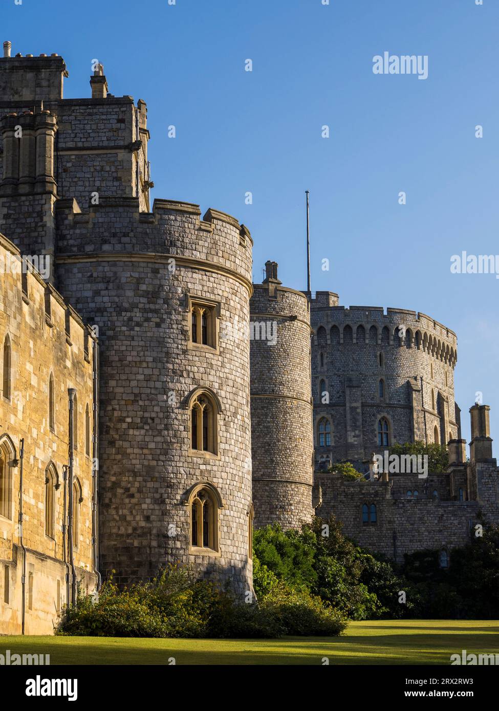 Henry iii tower windsor castle hi-res stock photography and images - Alamy