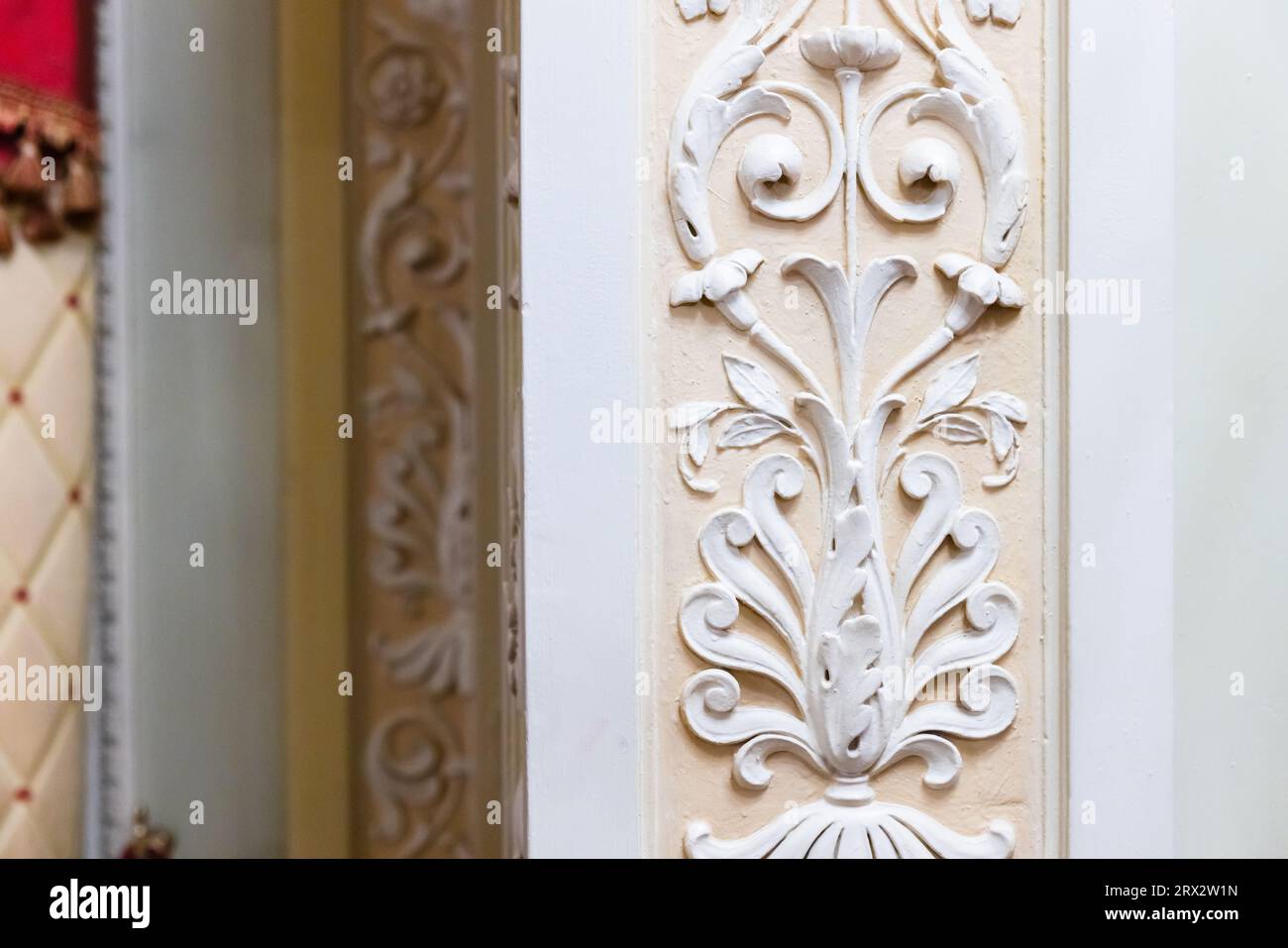 Luxury interior details, gypsum wall decoration, classic design ...