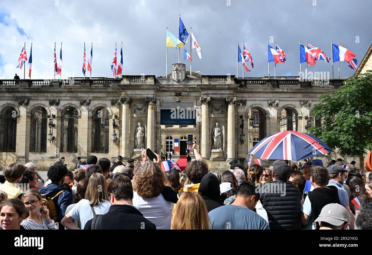 Bordeaux, France. 11th June, 2023. People wait for the arrival of the ...