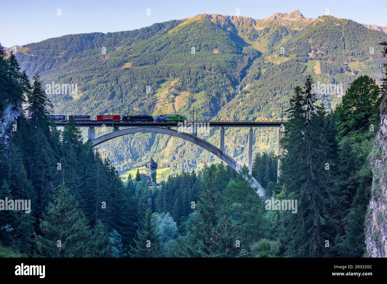 Obervellach: Falkenstein Castle, building Niederfalkenstein Castle ...