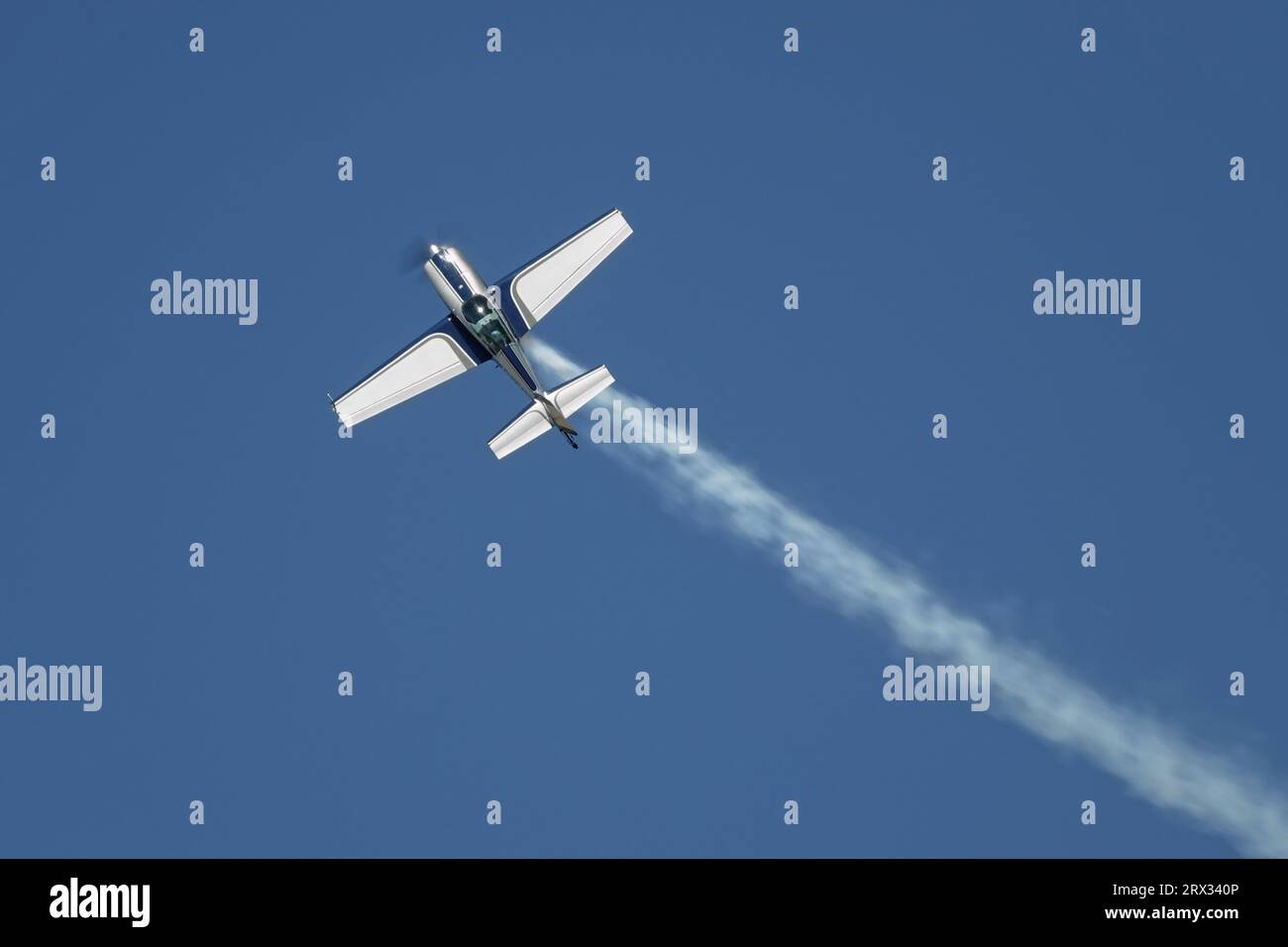 1996 extra flugzeugbau hi-res stock photography and images - Alamy