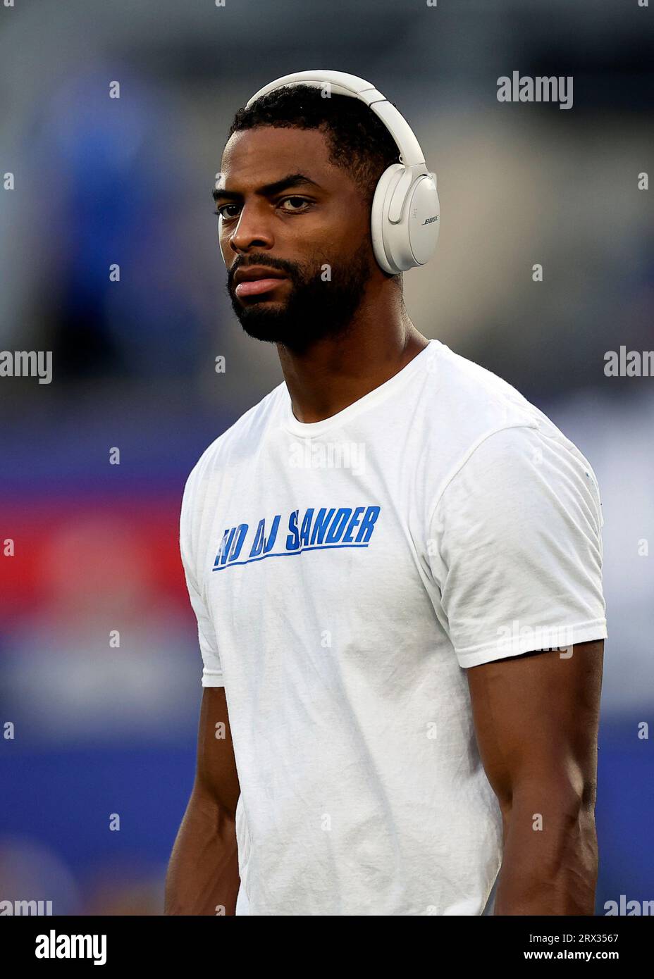 New York Giants wide receiver Darius Slayton (86) warms up before an ...