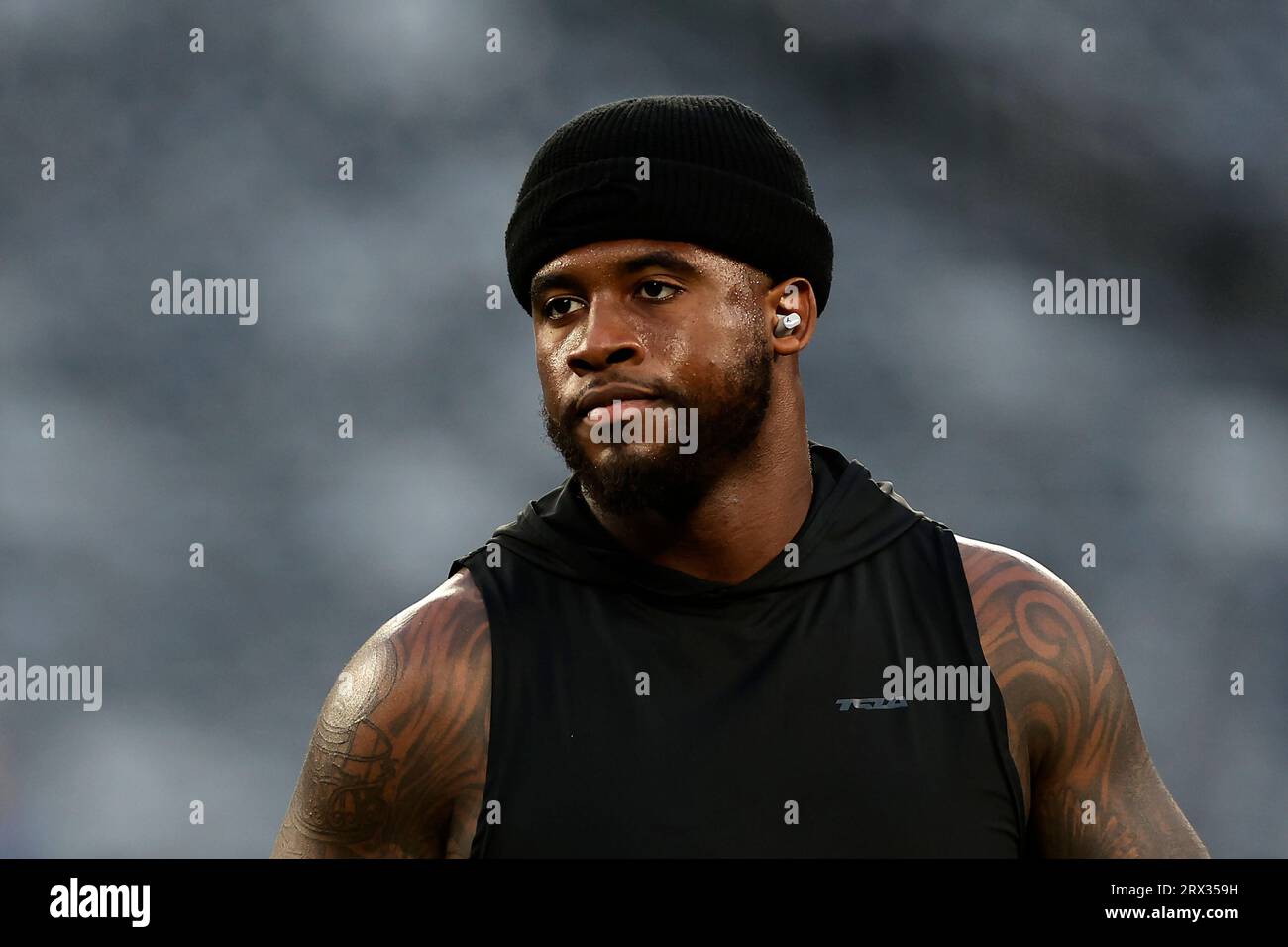 New York Giants linebacker Jihad Ward (55) warms up before an NFL ...