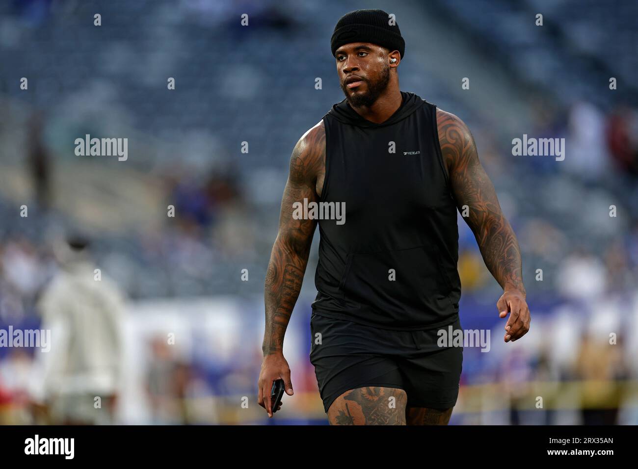 New York Giants linebacker Jihad Ward (55) warms up before an NFL ...
