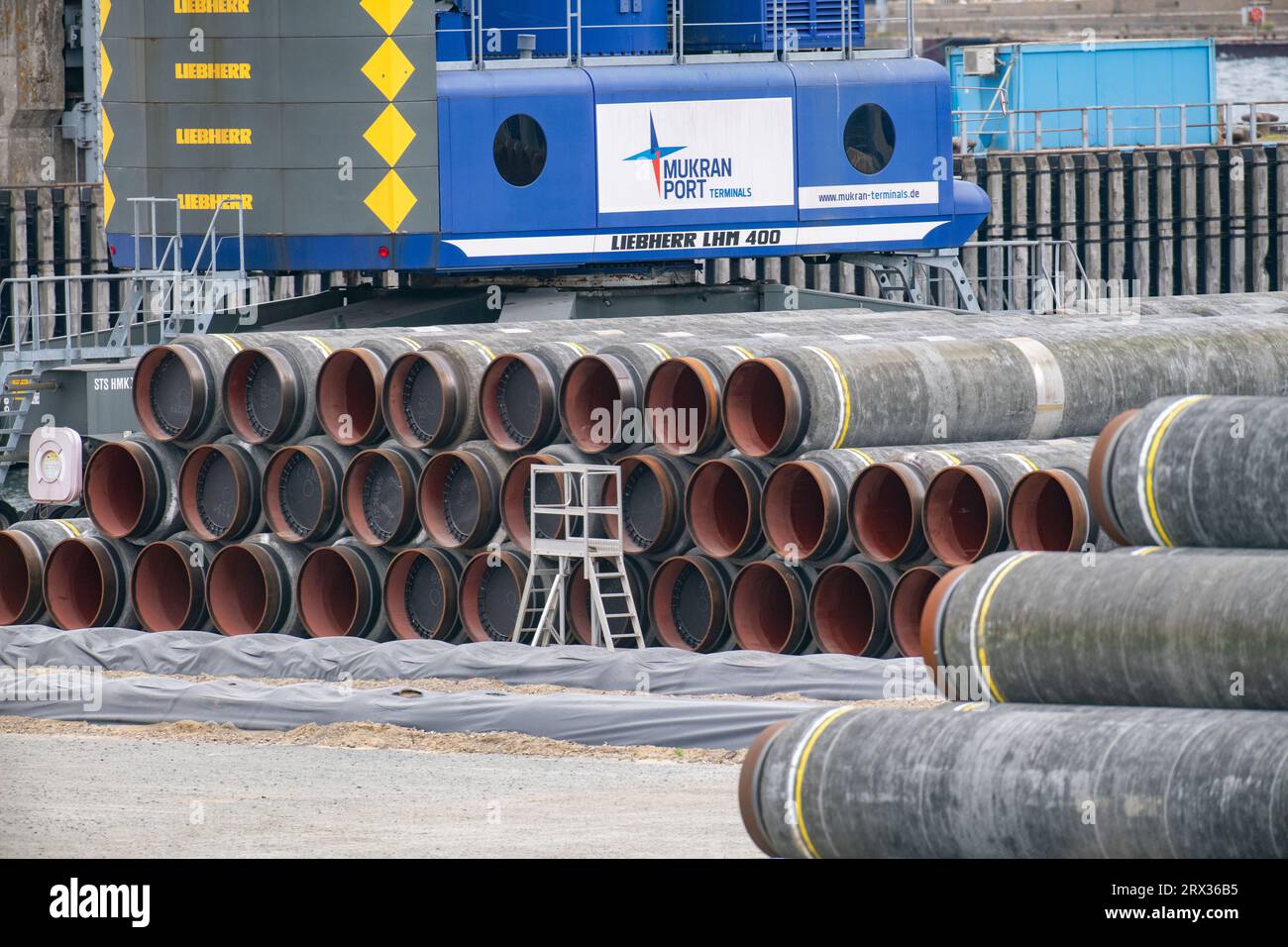 22 September 2023, Mecklenburg-Western Pomerania, Mukran: Unused pipes ...