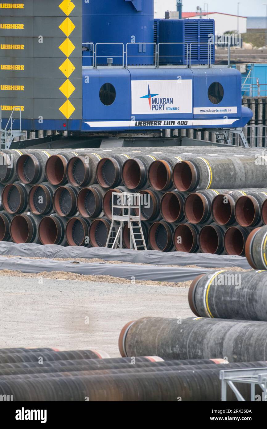 22 September 2023, Mecklenburg-Western Pomerania, Mukran: Unused pipes ...