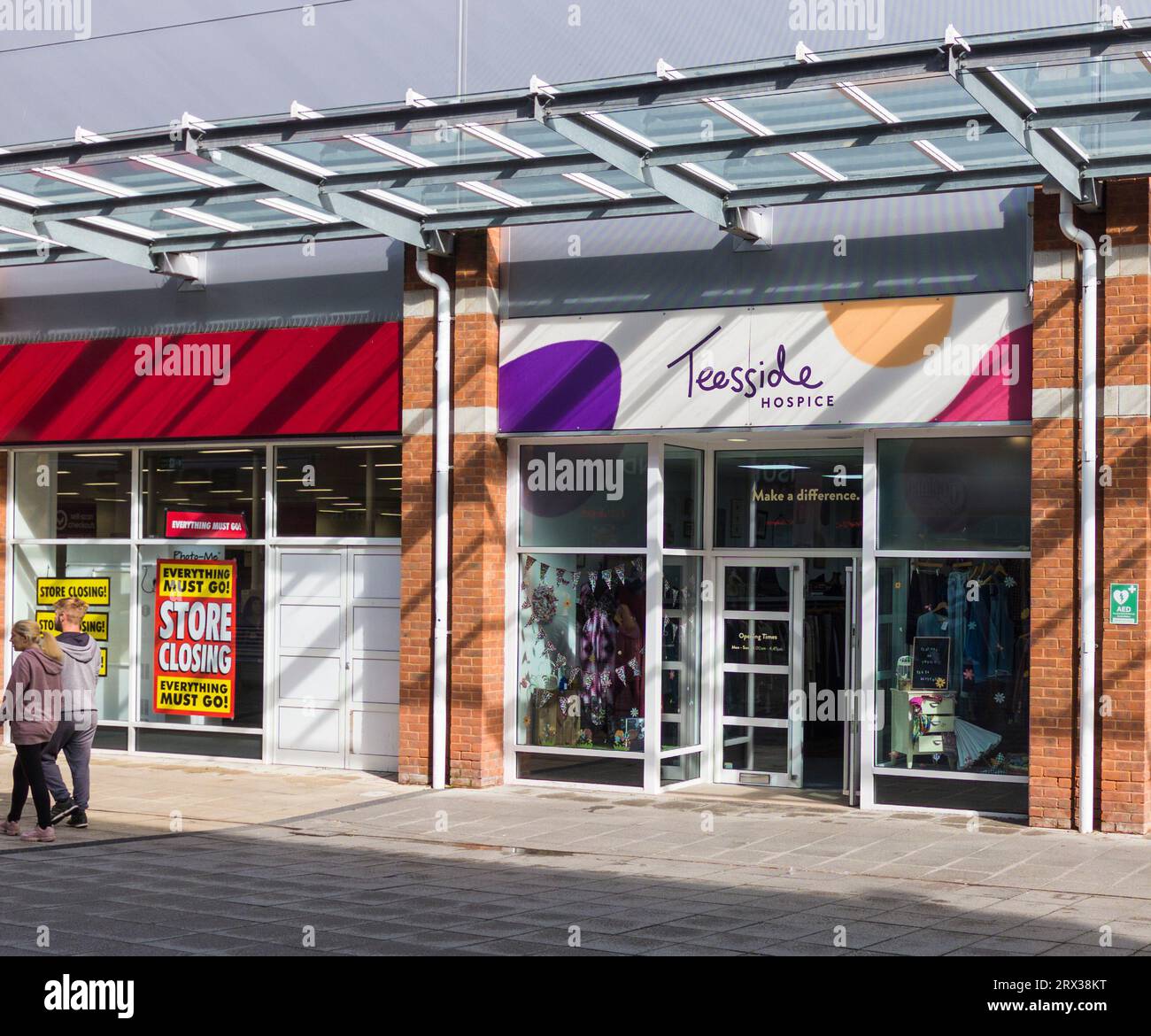Teesside Hospice,Charity shop,Thornaby,England,UK Stock Photo - Alamy