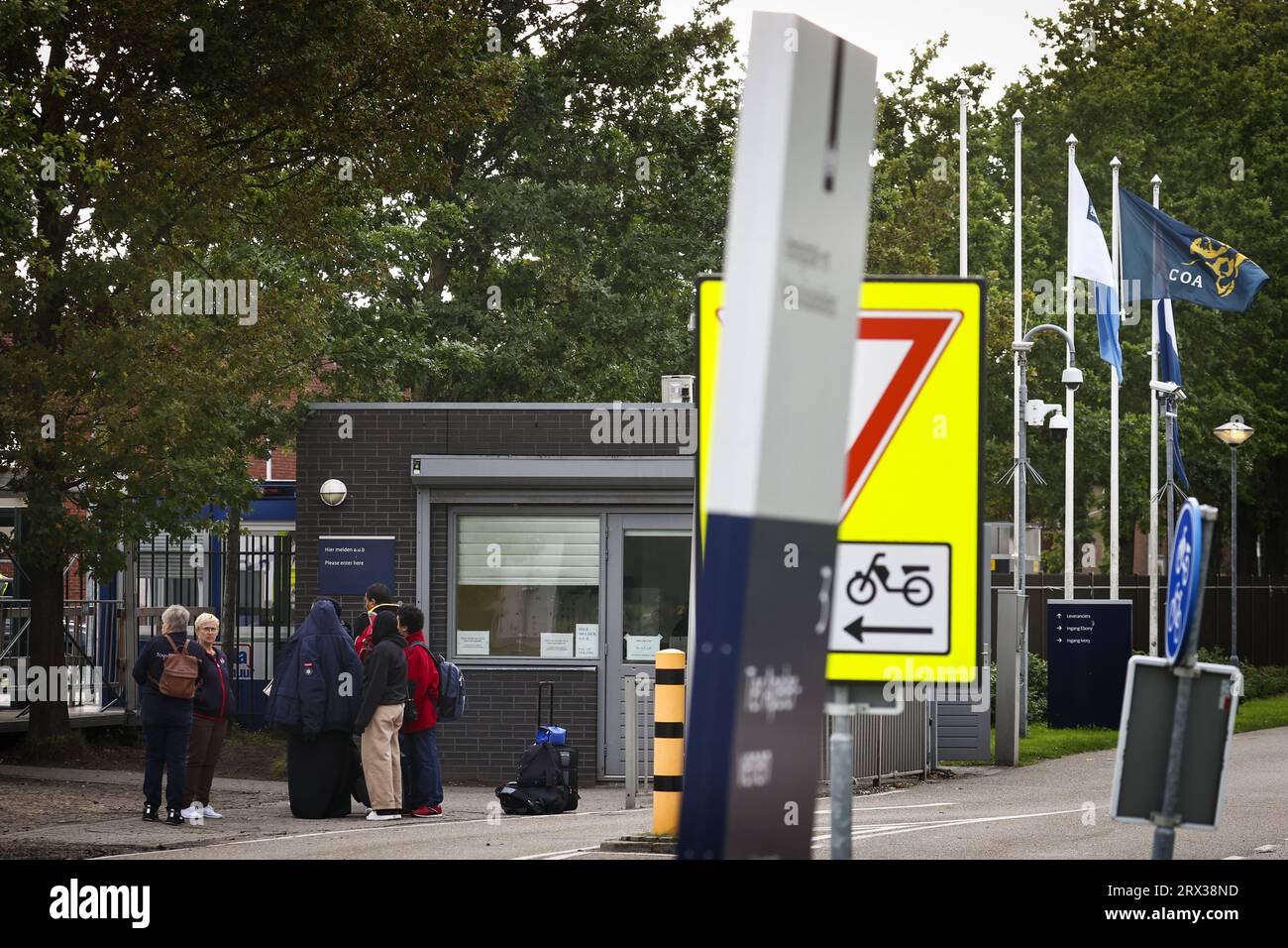 Ind asylum seeker hi-res stock photography and images - Alamy