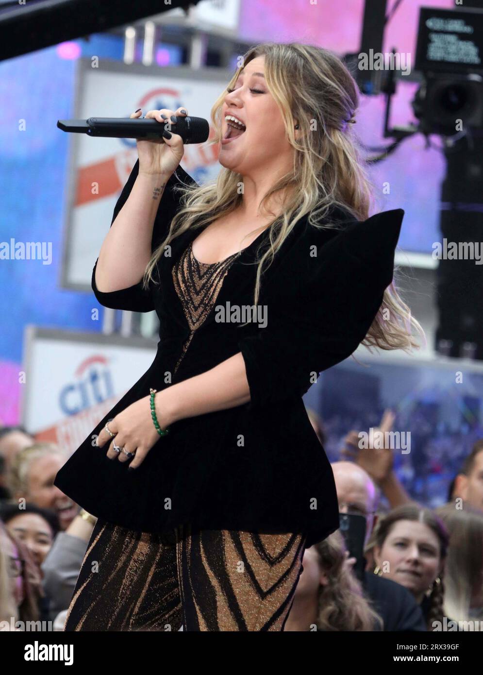 September 22, 2023, New York, New York, USA: Singer//talk show host ...