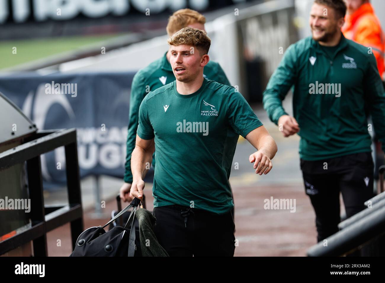 Louie johnson newcastle rugby hi-res stock photography and images - Alamy