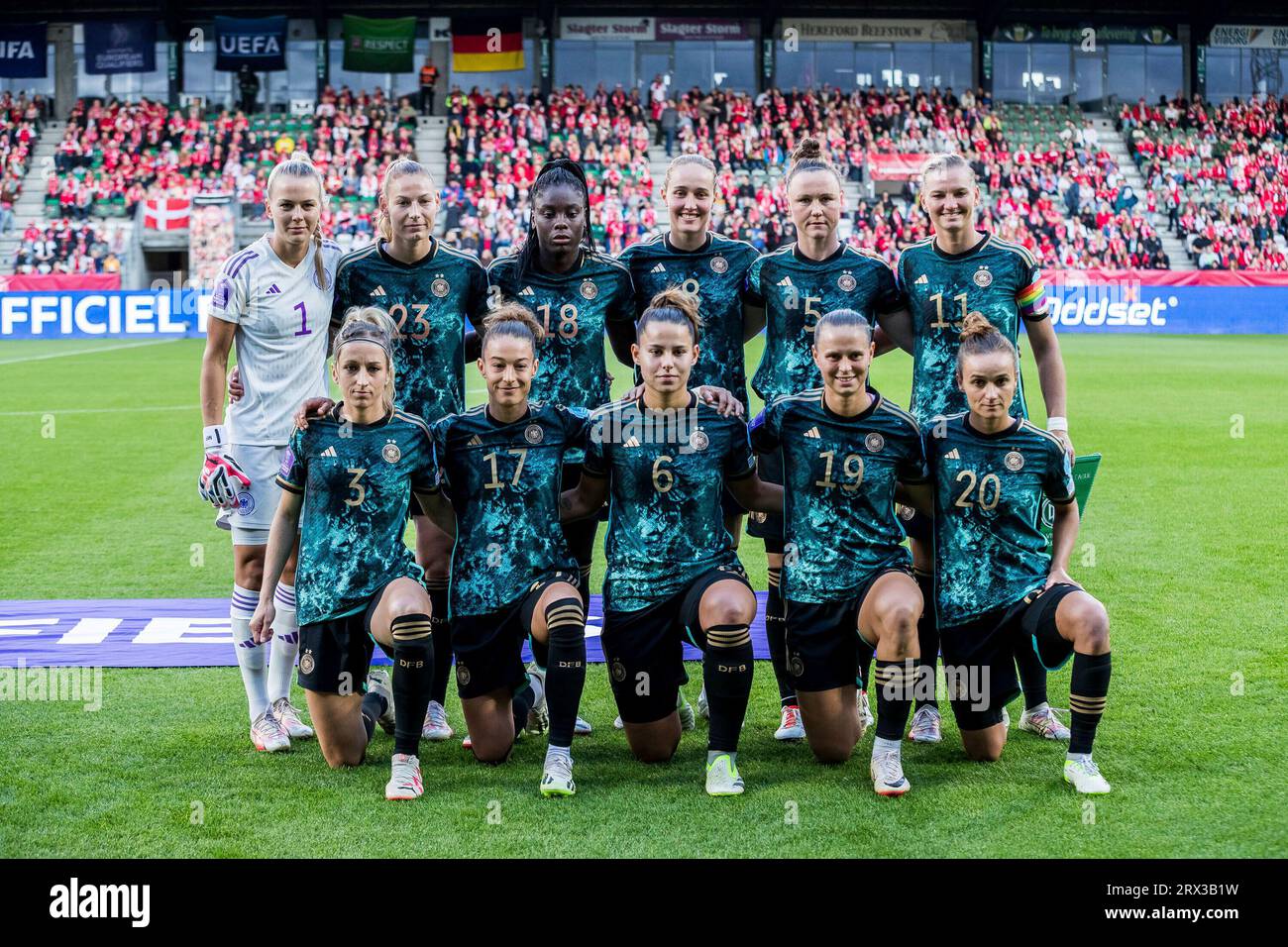 Die deutsche Startelf Merle Frohms (Deutschland, #1), Sarai Linder ...