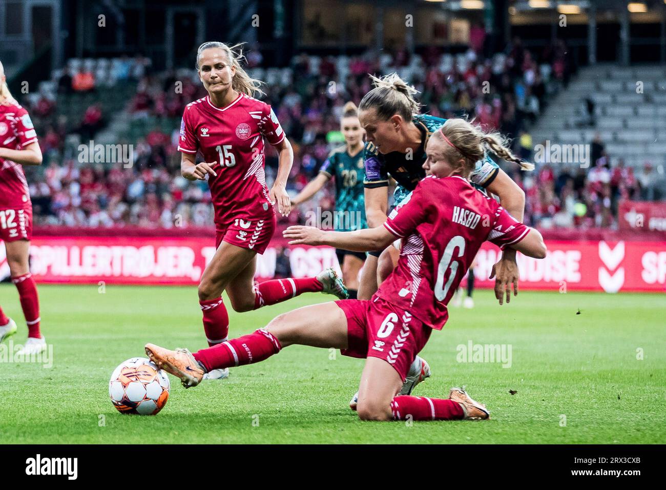 Frederikke Thogersen (Daenemark, #15), Klara Buehl (Deutschland, #19 ...