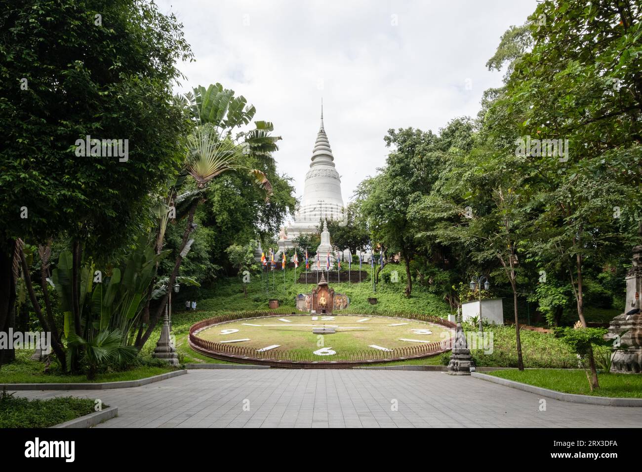 The Giant Clock of Phnom Penh, Wat Phnom, Doun Penh, Phnom Penh ...