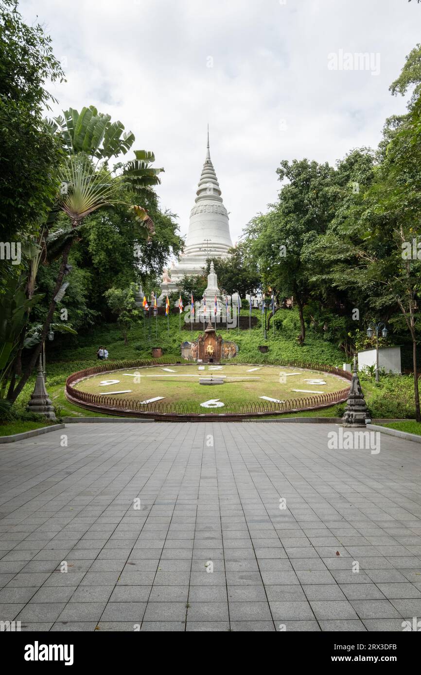 The Giant Clock of Phnom Penh, Wat Phnom, Doun Penh, Phnom Penh ...