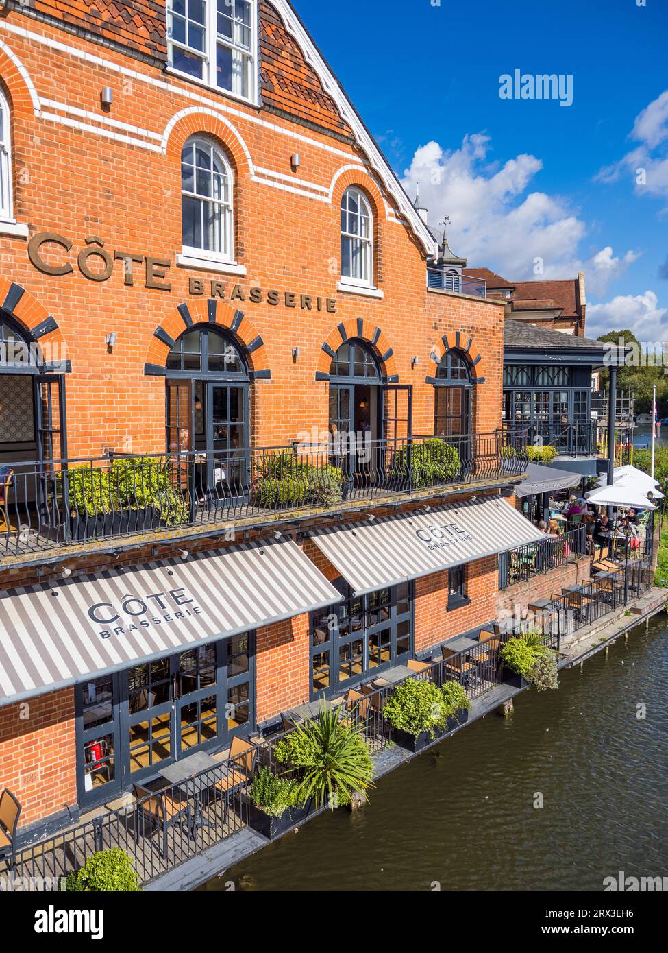 Côte Windsor, Cote Brasserie, River Thames, Eton, Berkshire, England ...