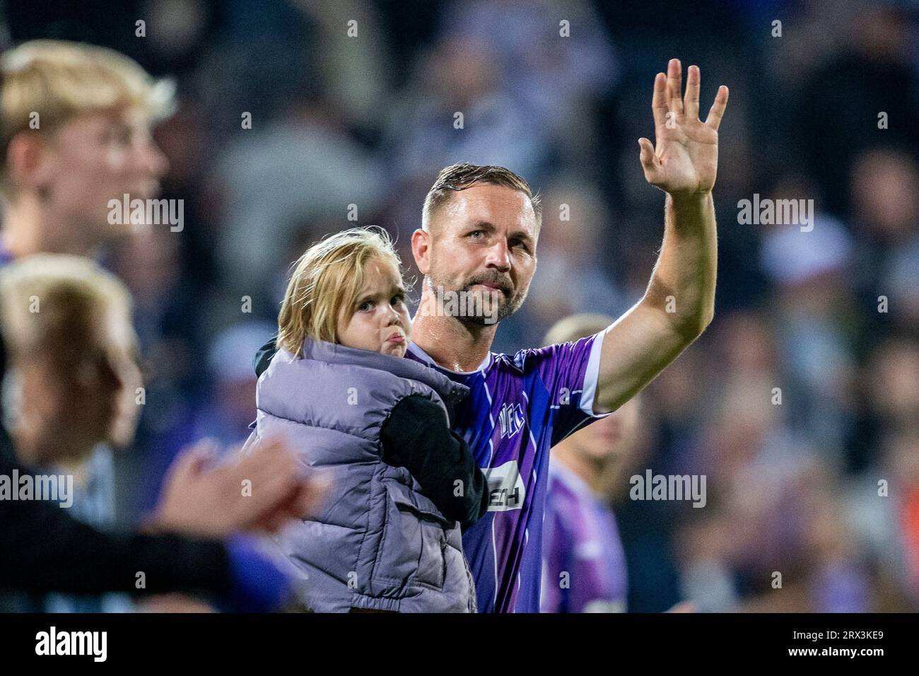 Pictures taken after final whistle hi-res stock photography and images ...