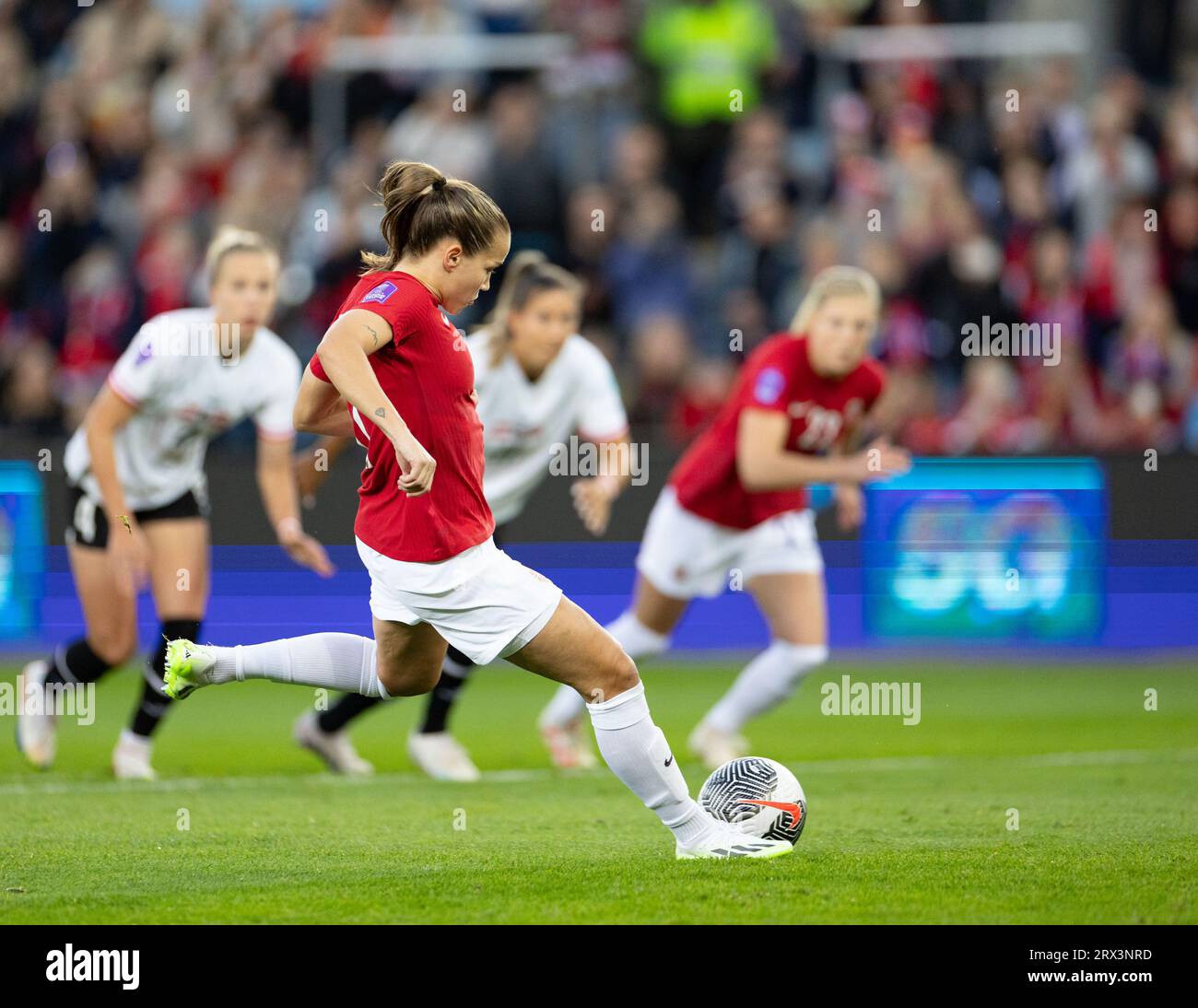Guro reiten international football hi-res stock photography and images ...