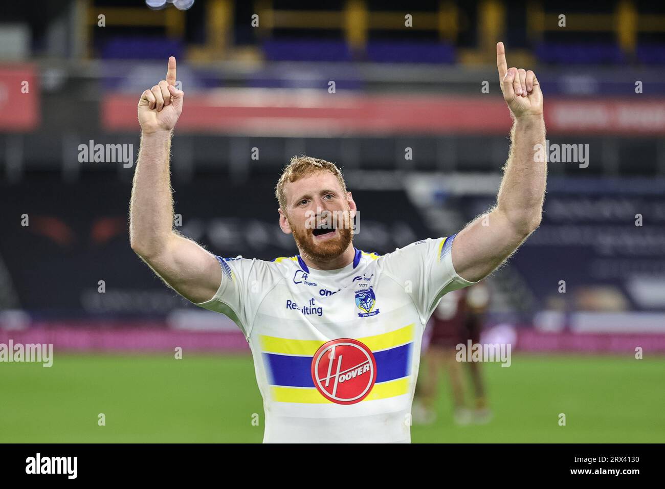 Joe Bullock #19 of Warrington Wolves celebrates the win during the ...