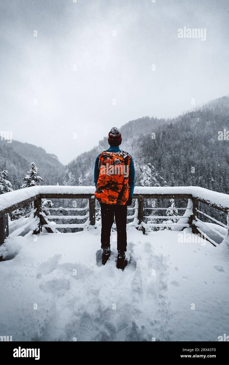 Outlook spot hi-res stock photography and images - Alamy