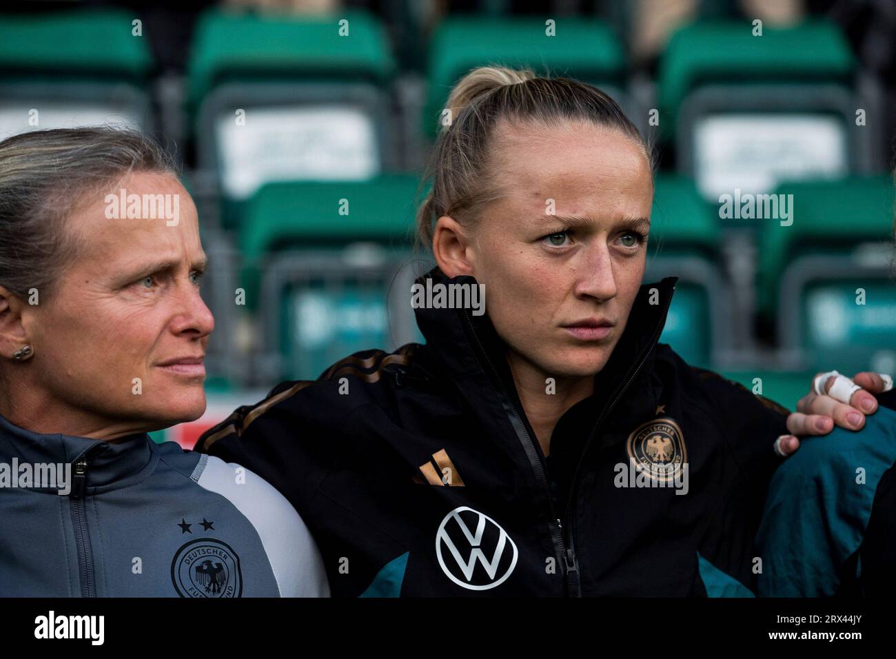 Lea Schueller (Deutschland, #7) vor der Hymne UEFA Women?s Nations ...