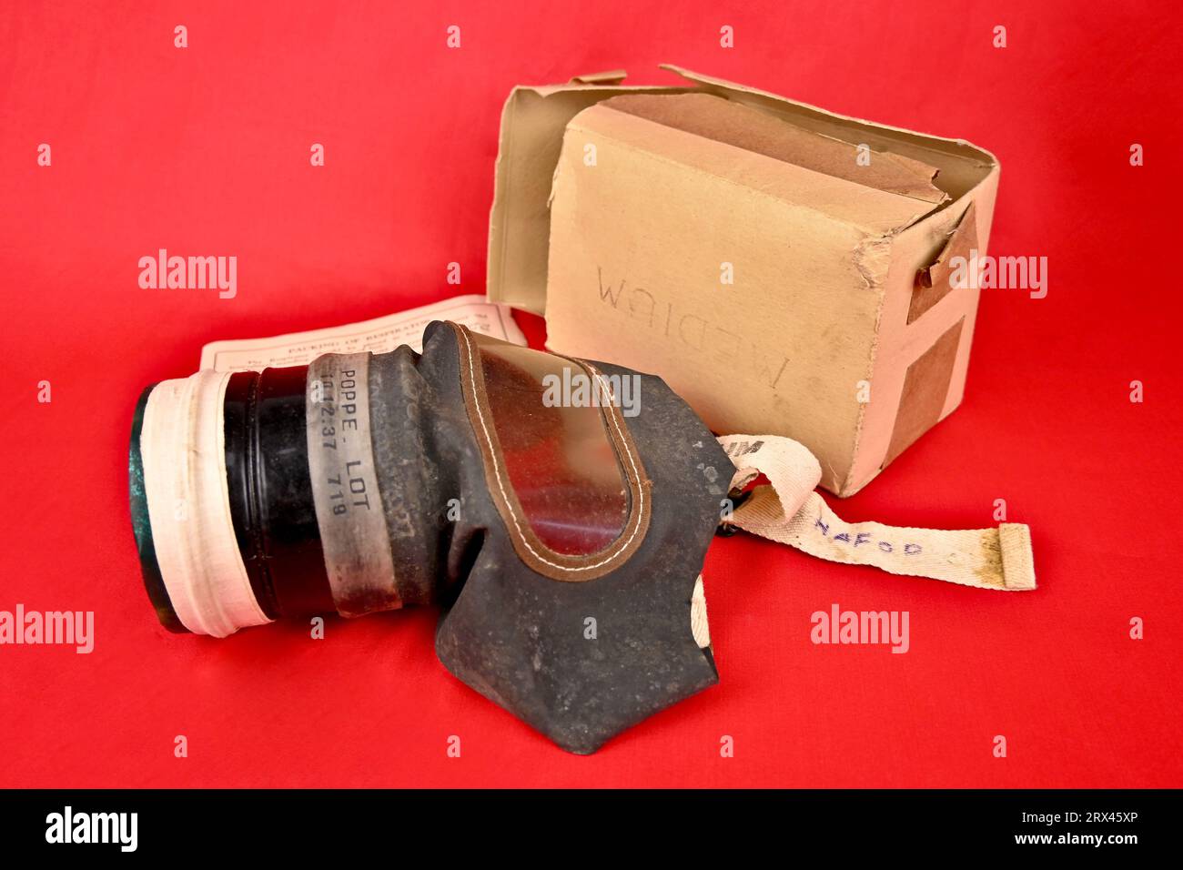 World War II gas mask and box 1937 Great Britain Stock Photo - Alamy