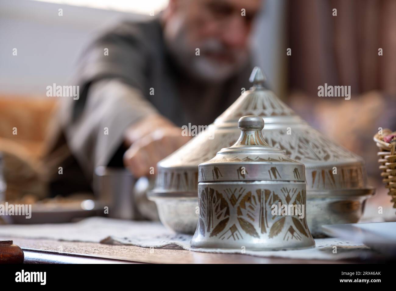 Arabic old man hi-res stock photography and images - Alamy