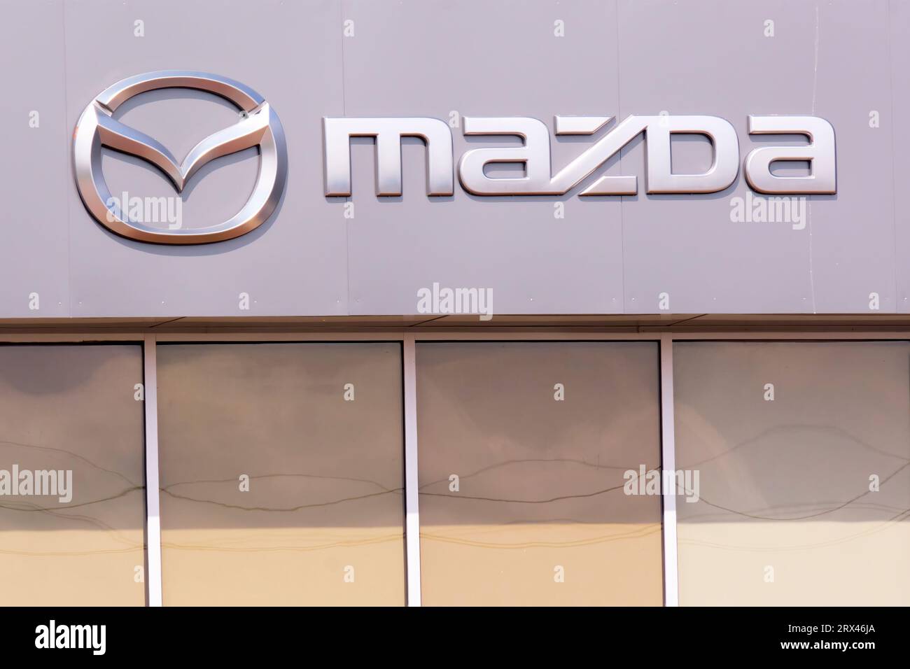 Mazda emblem hi-res stock photography and images - Alamy