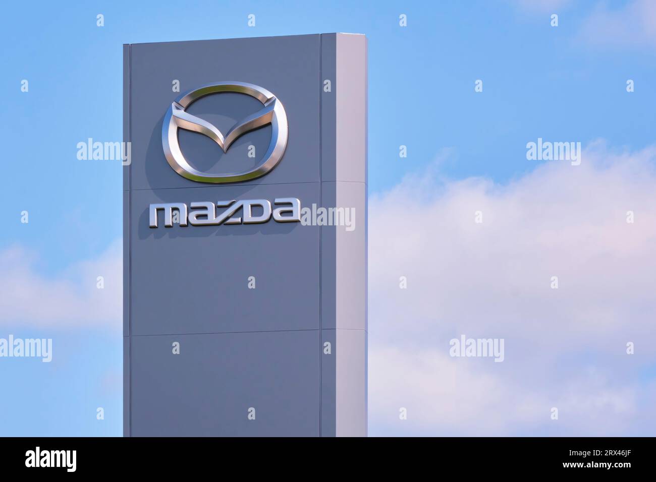 Mazda emblem hi-res stock photography and images - Alamy