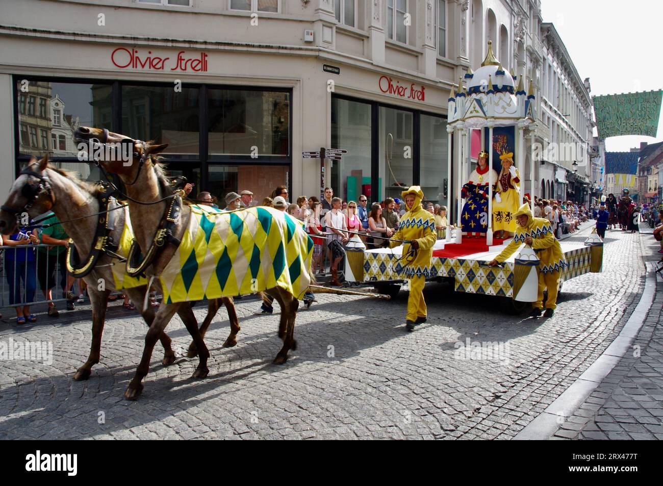 Carnival King and Queen on a horse drawn float in The 2012 Procession ...