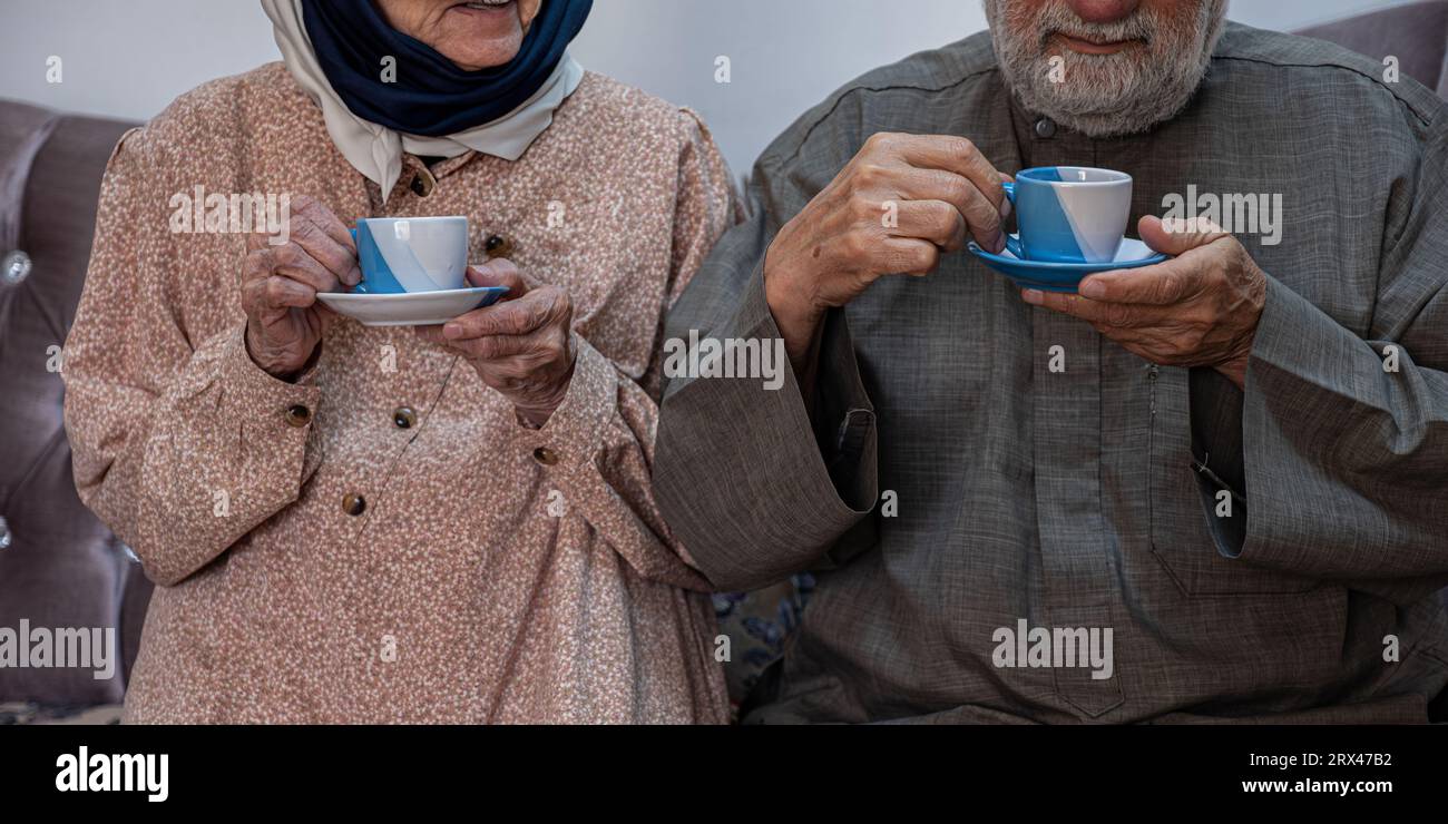 Arabic conversation hi-res stock photography and images - Alamy