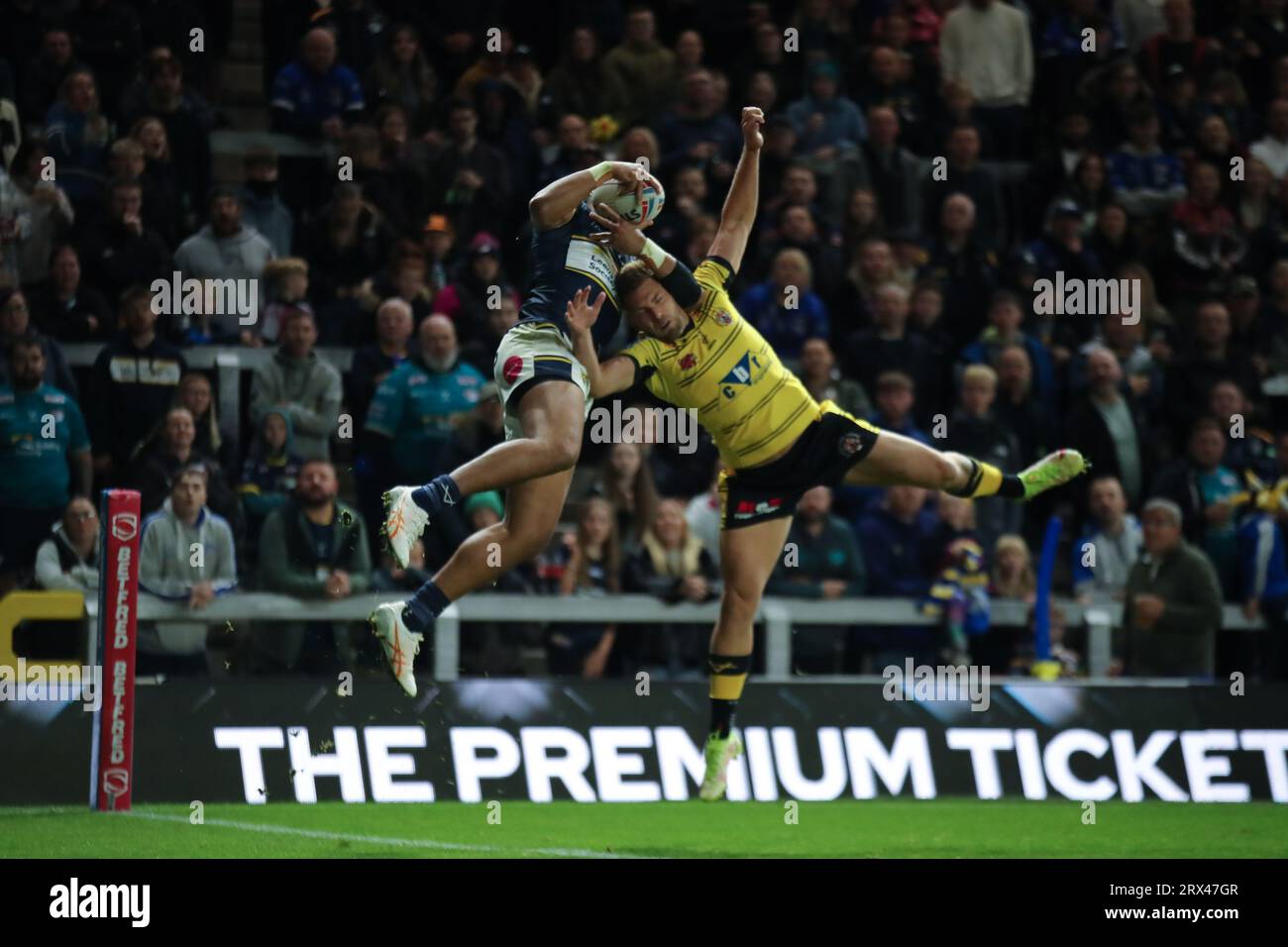 Betfred rugby league ball in the air hi-res stock photography and ...
