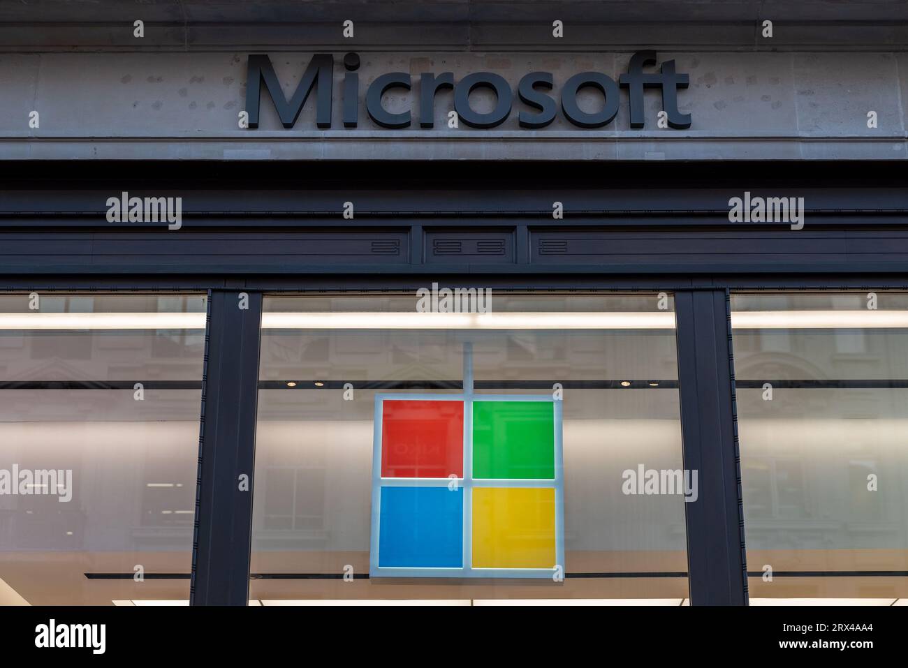 London, UK. 22nd Sep, 2023. General view of a Microsoft Shop in Oxford ...