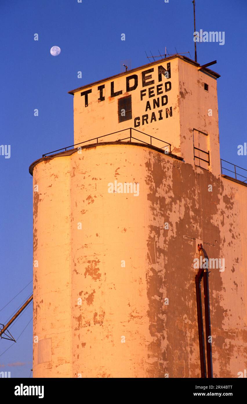 Grain elevator, Tilden, Nebraska Stock Photo - Alamy
