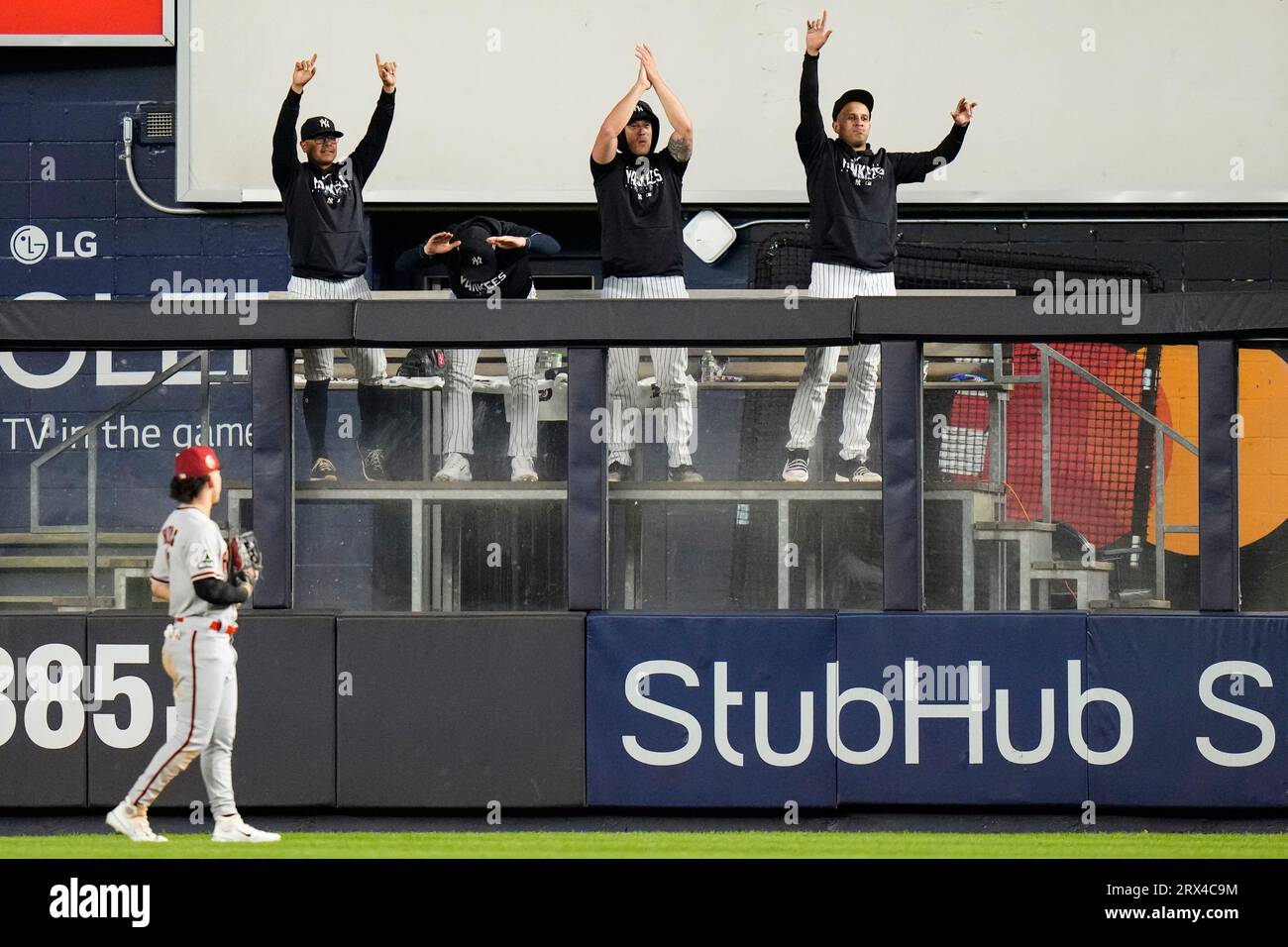 Arizona Diamondbacks center fielder Alek Thomas watches as the New York ...